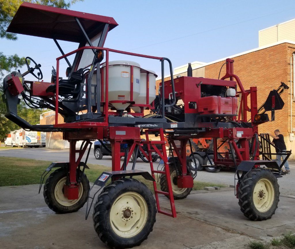 High Clearance SPRAYER Tractor | AG Spider Spray Trac 4x4 | 4WD Lee ...