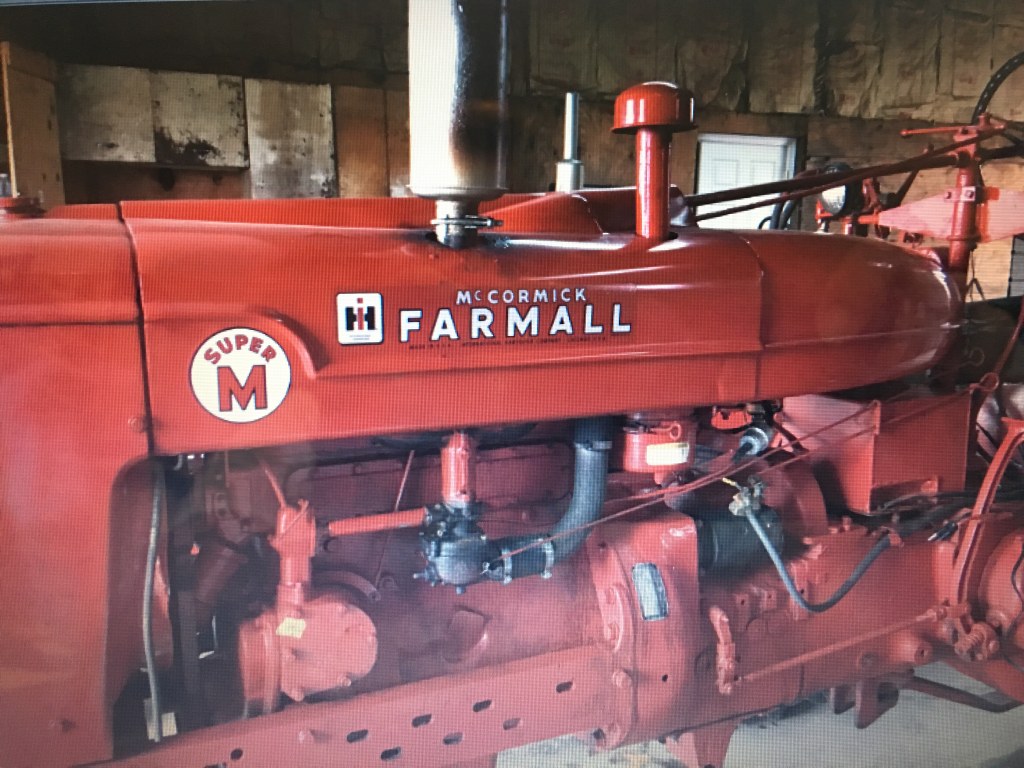 Farmall SUPER "M" Wide front tractor - Claz.org