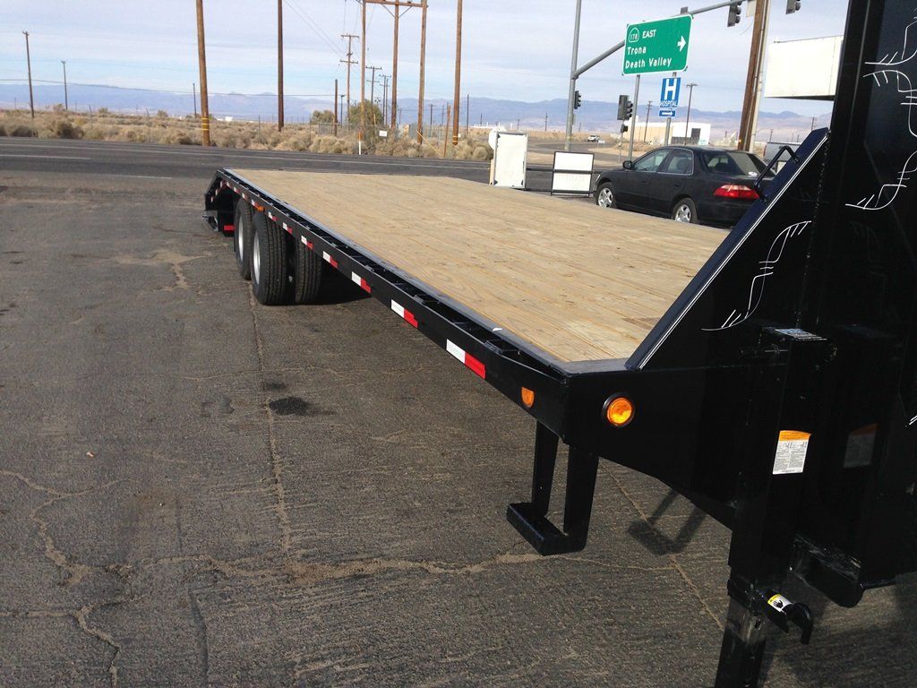 32ft Flatdeck with Duals GVWR 25,000 lbs, Gooseneck Flatbed Trailer, PJ ...
