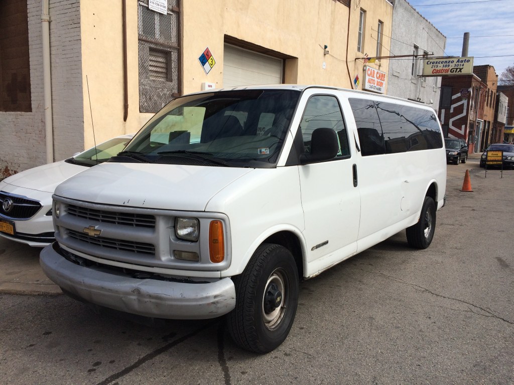 2000 Chevy Express Van, $1000 - Claz.org