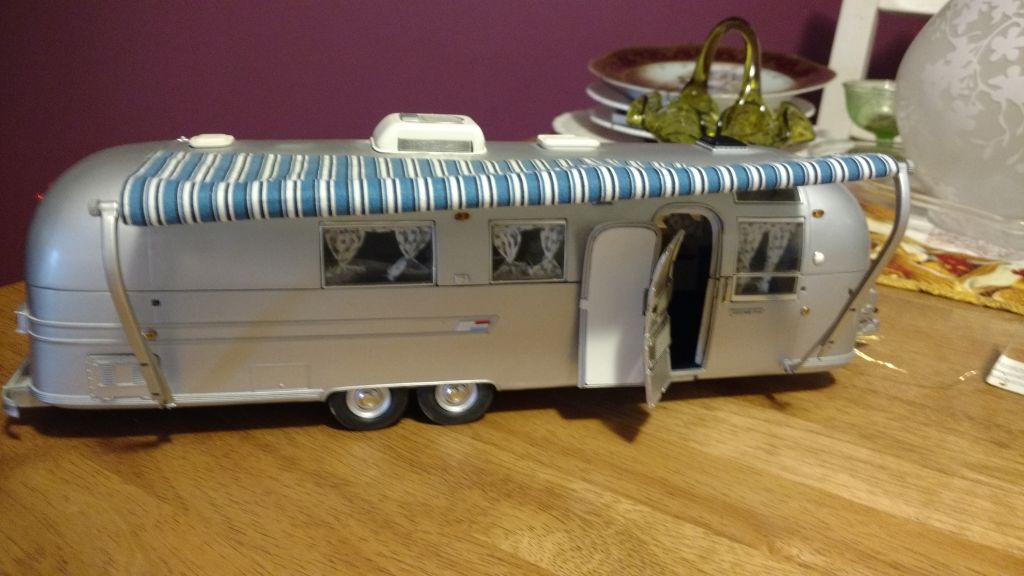 1968 Airstream model 1:24 scale Franklin Mint - Claz.org