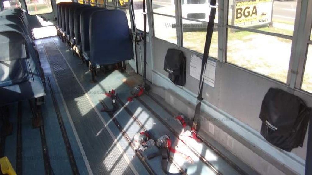 2008 Freightliner Thomas School Bus + Front Wheelchair Access - Claz.org